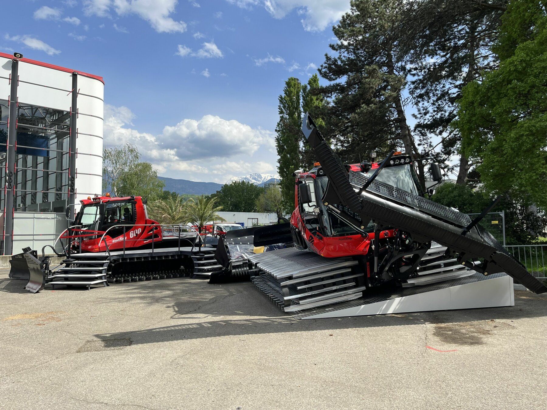 PistenBully auf der Mountain Planet 2024 - PistenBully